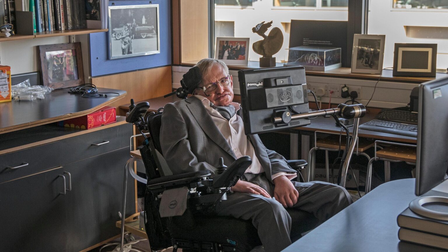 15 Space Movies on Netflix That are Completely Out of This World - New ...