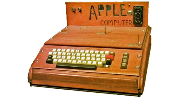 15 Most Iconic Apple Products of All Time That Revolutionized Tech ...
