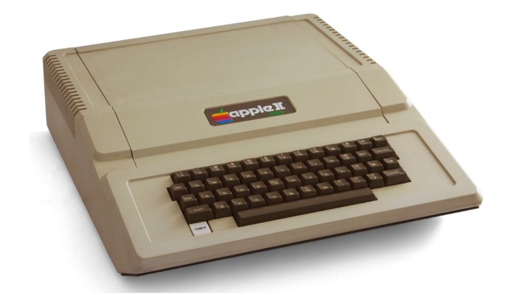 15 Most Iconic Apple Products of All Time That Revolutionized Tech ...