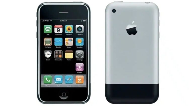 15 Most Iconic Apple Products of All Time That Revolutionized Tech ...